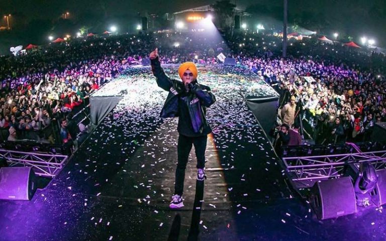 Top 20 Punjabi Singers who are sought after Live Performers - Engage4more