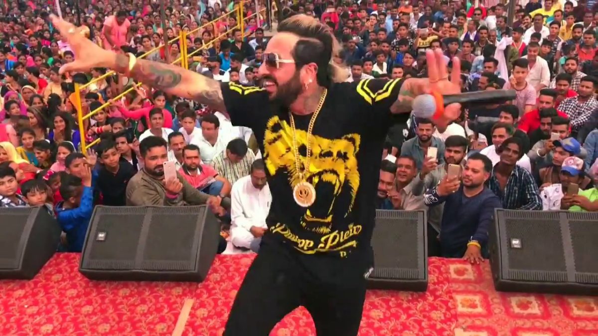 Top 20 Punjabi Singers who are sought after Live Performers - Engage4more