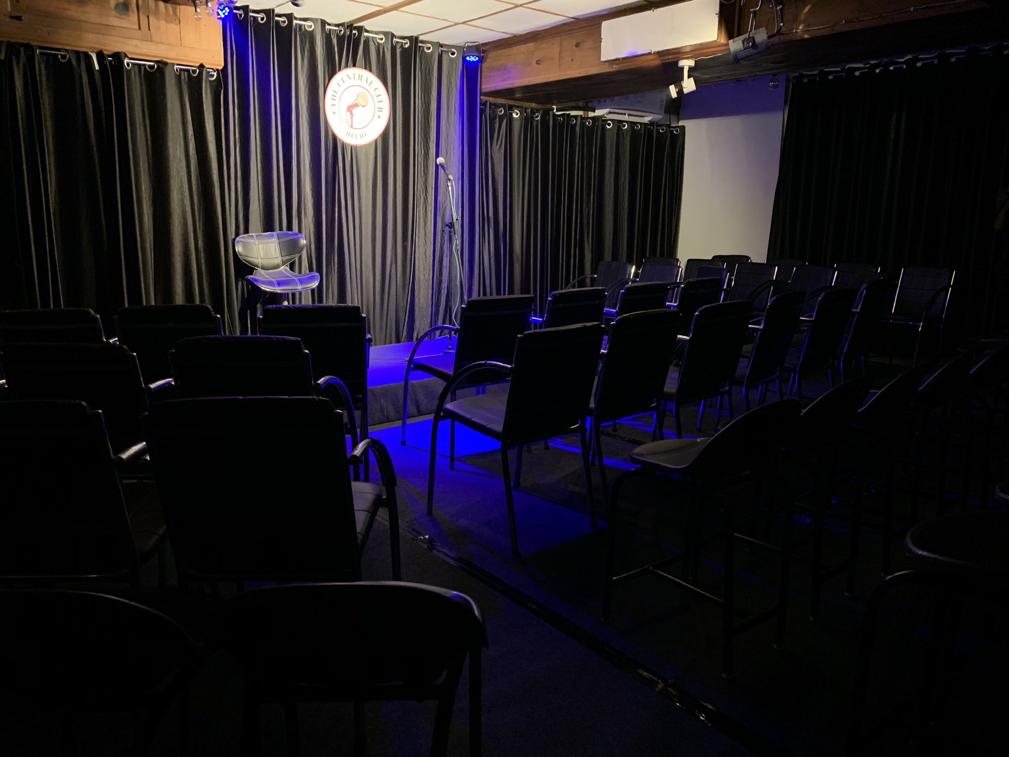 Where Laughter Reigns: India's Top Comedy Clubs & Venues