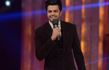 Top Indian Emcees and Anchors to Host Your Dream Event